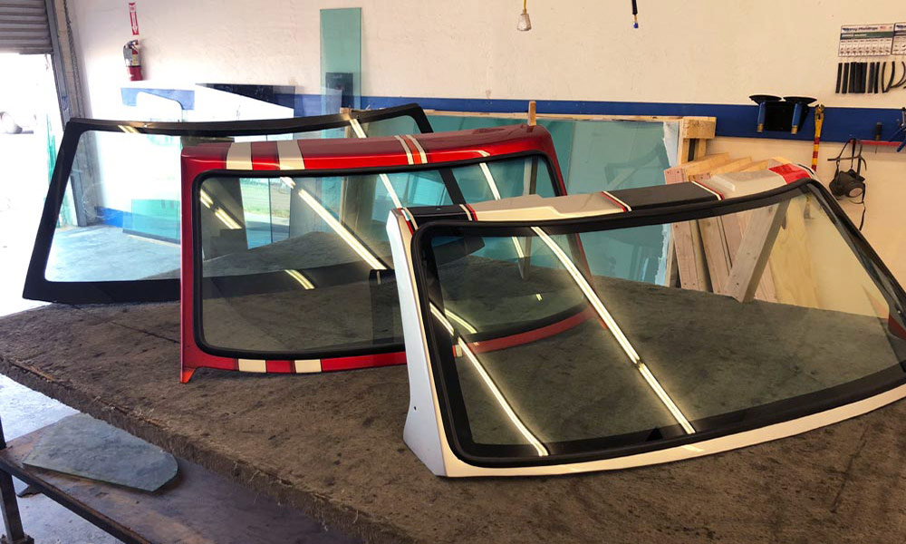 Custom Auto Glass Cutting Phoenix | Curved, Flat, Tempered