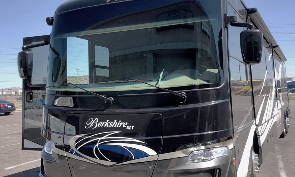 RV & Bus Glass - Dave's Metro Auto Glass