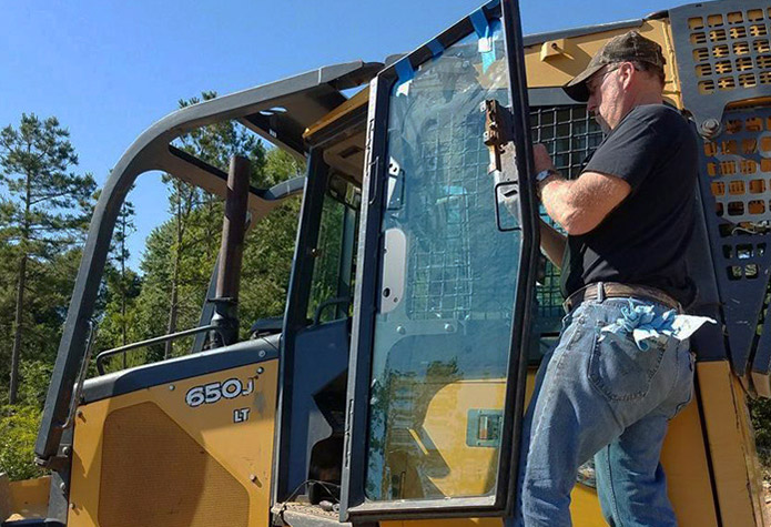 Heavy Equipment Glass - Dave&'s Metro Auto Glass