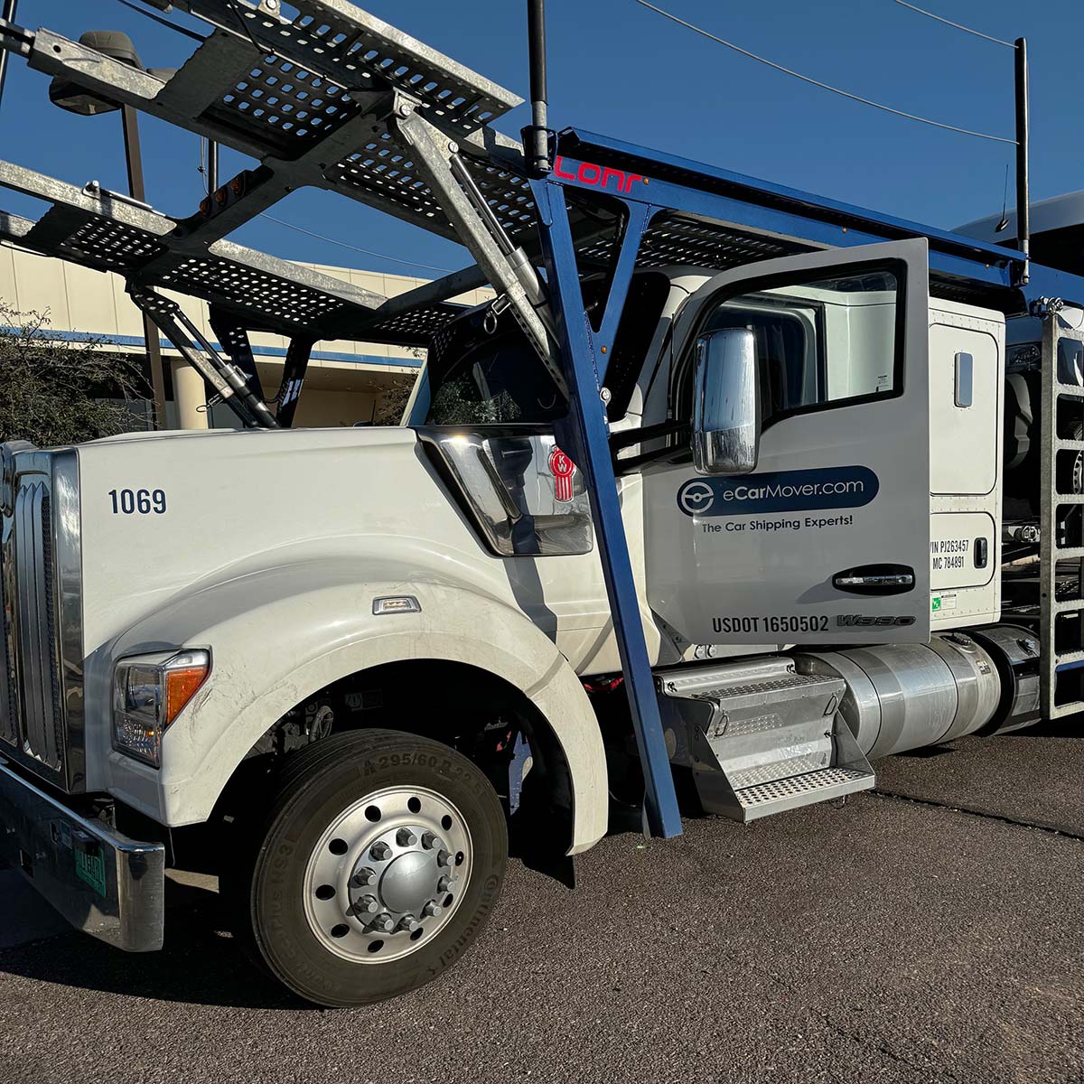 Mack Truck Windshield Replacement - Dave's Metro Auto Glass